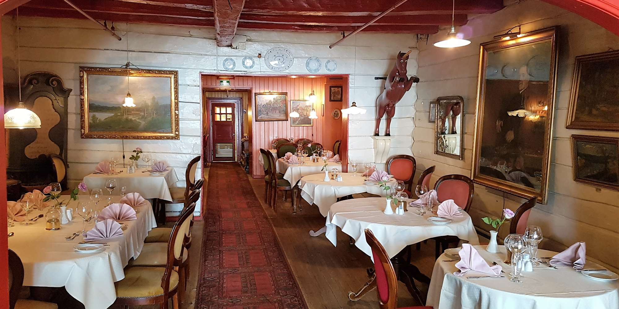 Enhjørningen (The Unicorn Restaurant) - Places To Eat & Drink in Bergen