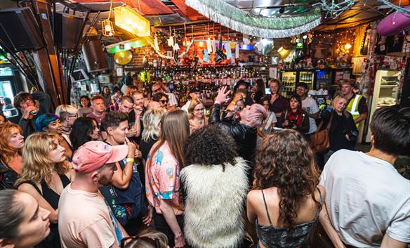 Brighton Pubs & Bars | Nightclubs in Brighton