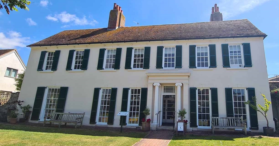 Grange Museum Art Gallery & Tea Garden - Visit Brighton