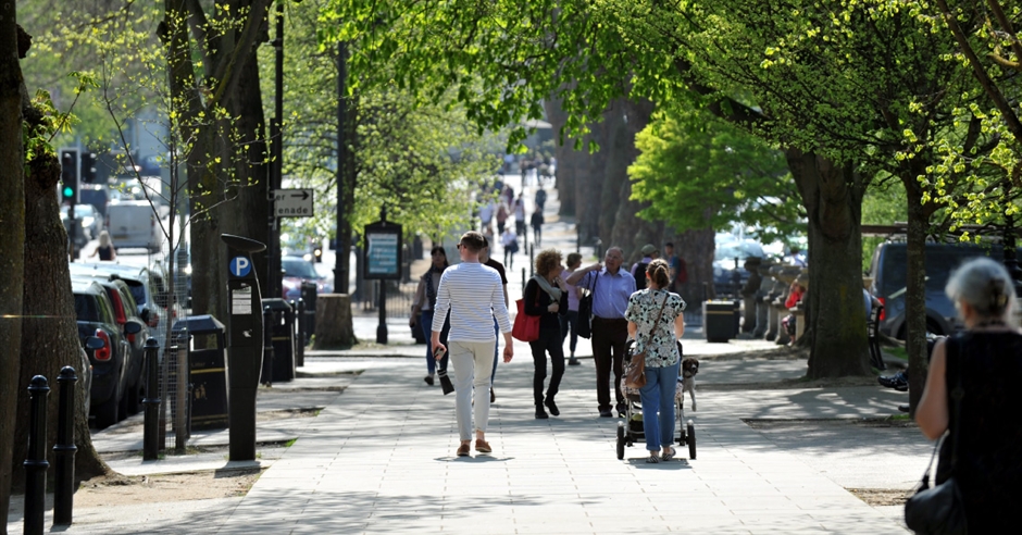 The Promenade adjoins Cheltenham High Street and offers high-end ...