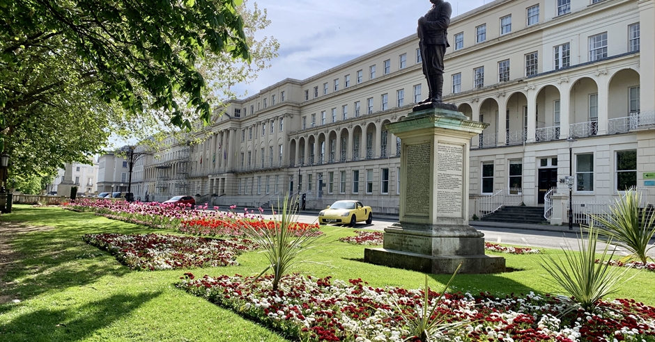 The Promenade and Long Gardens - Things to do in Cheltenham