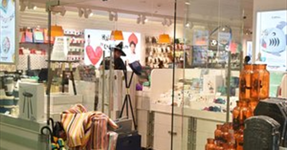 Flying Tiger - Shopping