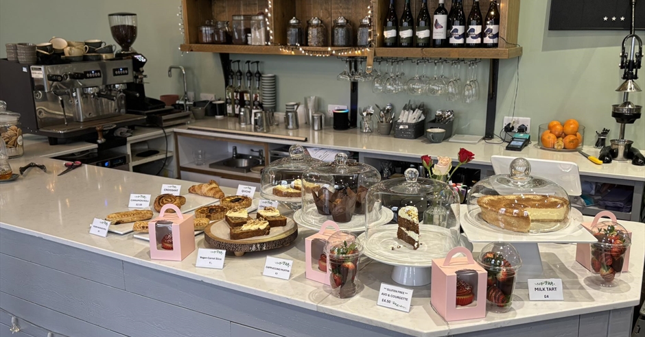 Tres Cafe - Eating Out