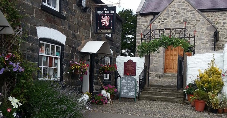The White Lion - Colwyn Bay - Visit Conwy