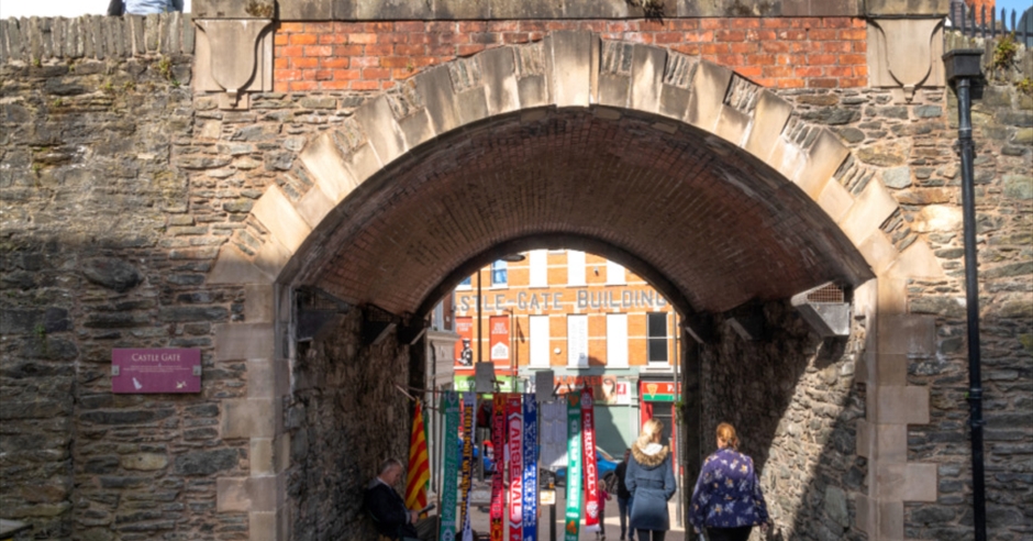 The City Gates - Visit Derry
