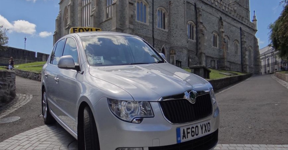 Taxi Tours - Visit Derry
