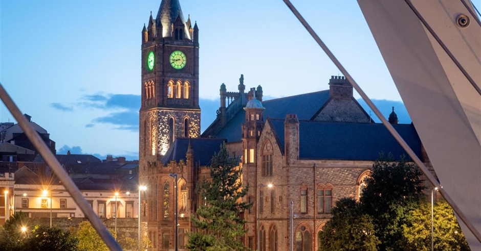 The Guildhall - Historic Sites, Houses, Castles & Buildings in Derry ...