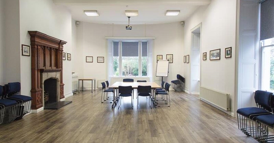 St Columb's Park House - Hostel in Londonderry, Londonderry/Derry ...