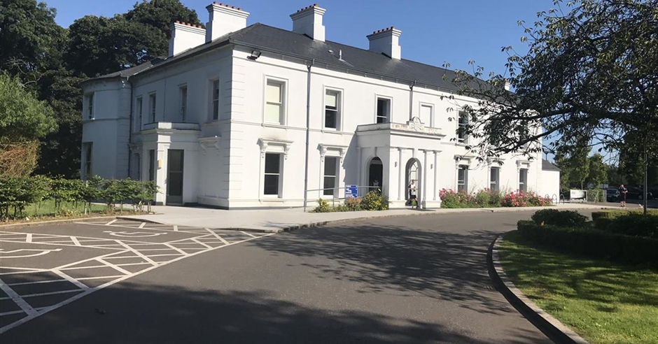 St Columb's Park House - Hostel in Londonderry, Londonderry/Derry ...