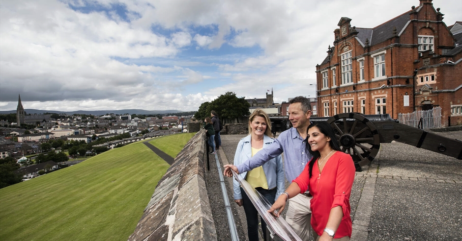 17th Century City Walls - Historic Sites, Houses, Castles & Buildings ...