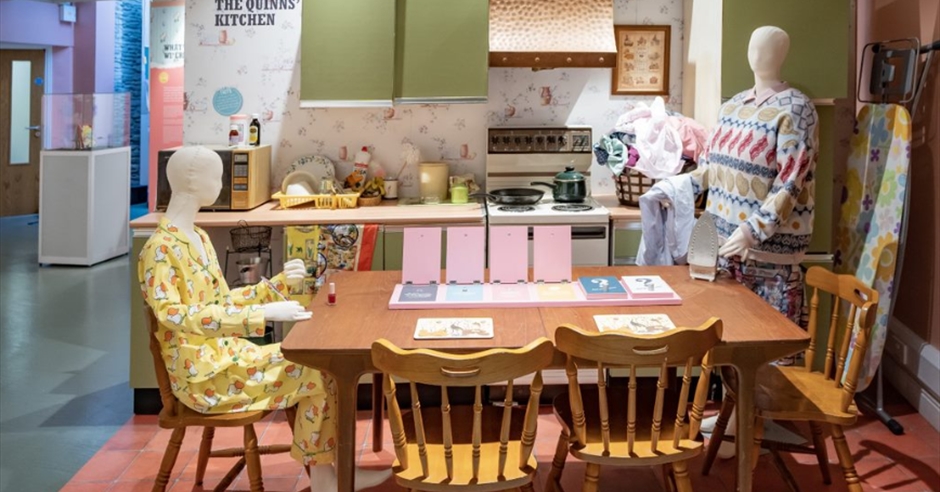 The Derry Girls Experience - in Derry~Londonderry , Northern Ireland ...