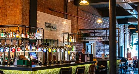 Bars & Pubs in Derry~Londonderry