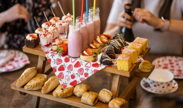 Strawberry Fields Lifton Restaurant - Lifton - Visit Devon