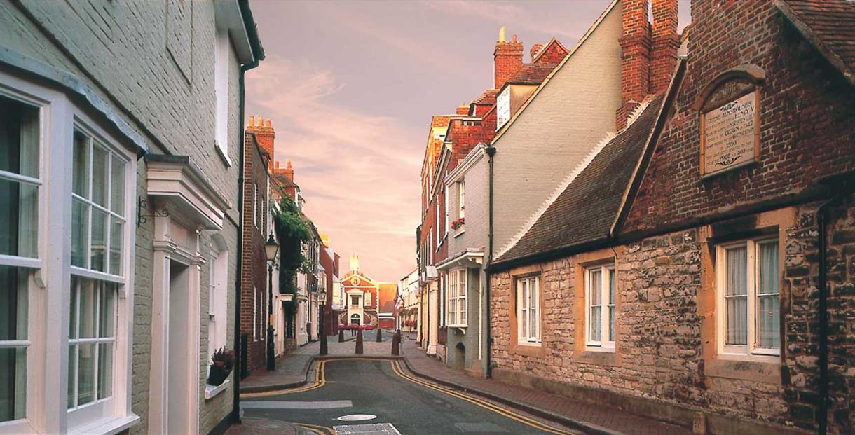 Free Guided Historical Walk of Poole Old Town & Quay - Visit Dorset