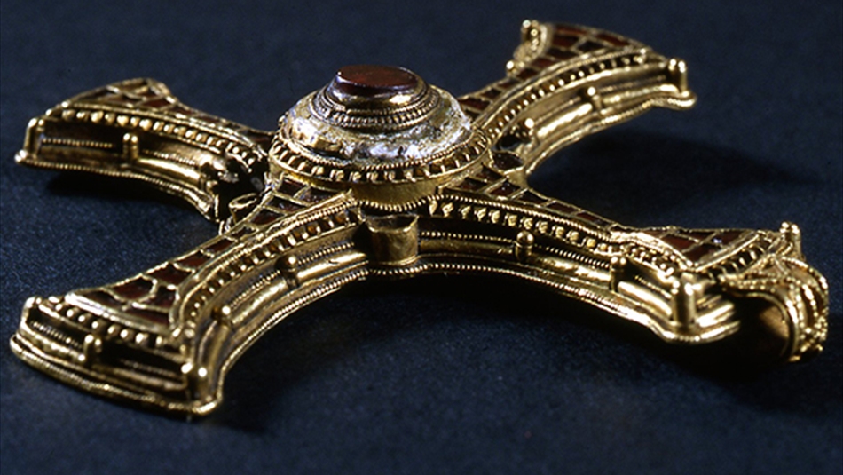 Treasures of St Cuthbert to be unveiled at Durham Cathedral - This is ...