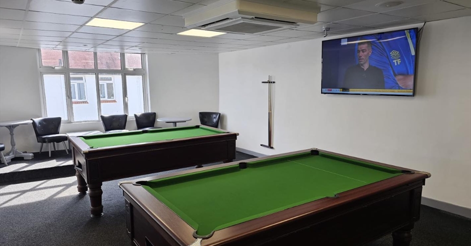 8 Ball Bar & Sports - Snooker, Billiards and Pool in Paignton, Paignton ...