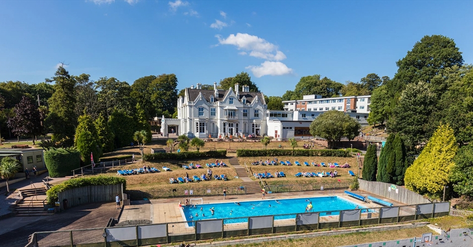 PGL Barton Hall - Dry Ski Slope in Torquay, Torquay - English Riviera