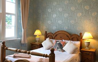 English Riviera Hotels - Torquay, Paignton and Brixham Hotel Accommodation