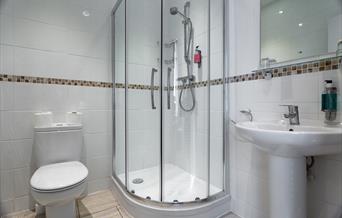 English Riviera Hotels - Torquay, Paignton and Brixham Hotel Accommodation