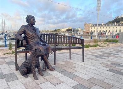 Agatha Christie Statue Torquay - History & Heritage in Torquay, Torquay ...