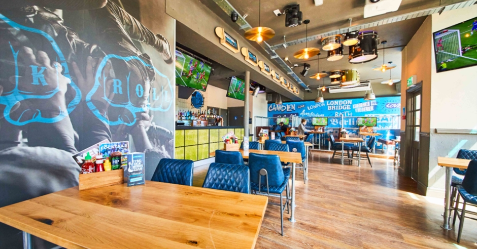 Belushi’s Greenwich - Bar in Greenwich - Enjoy Greenwich