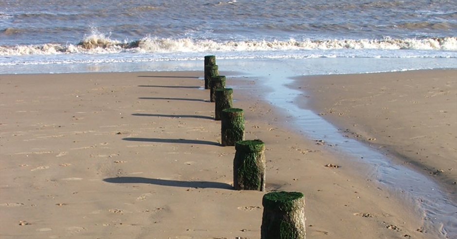 Frinton Beach - Beach in Frinton-on-Sea, Frinton-on-Sea - Visit Essex
