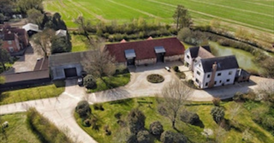 Tuffon Hall Vineyard - Vineyard in Sible Hedingham, Halstead - Visit Essex