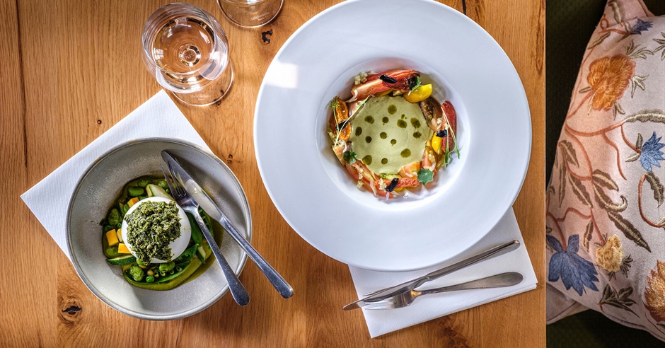 The Eight Bells - Restaurant in Saffron Walden, Saffron Walden - Visit ...