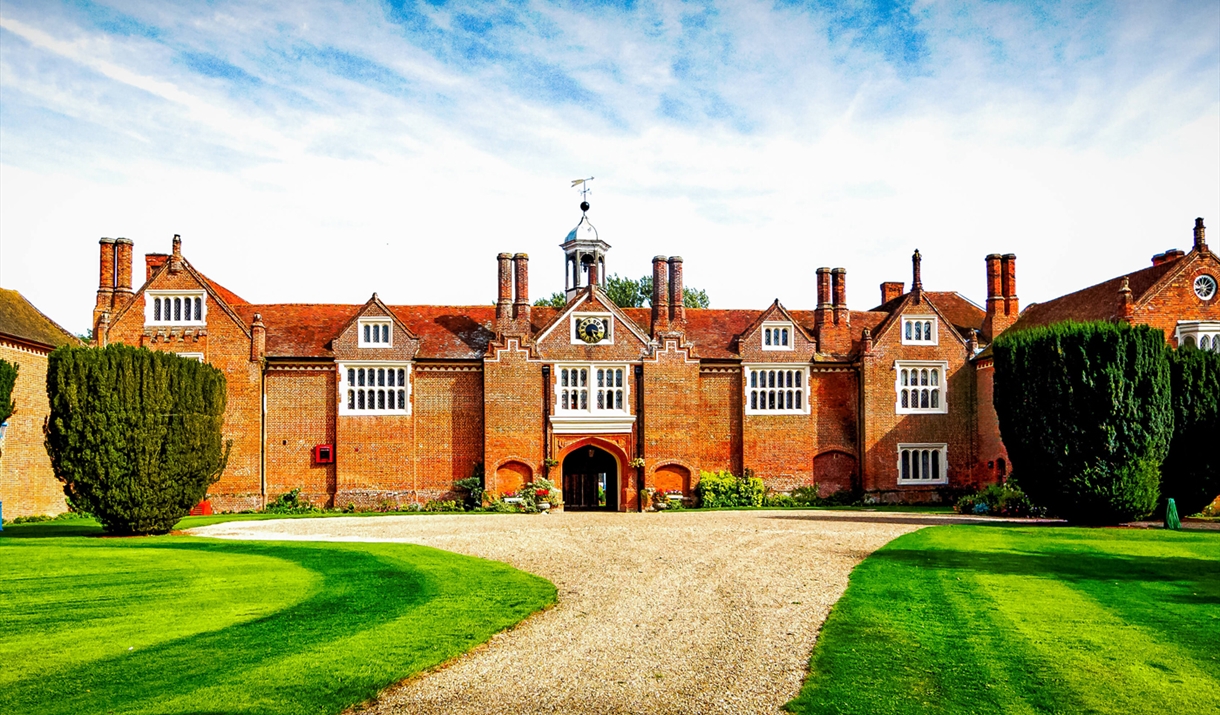 Gosfield Hall Wedding Venue - Wedding Reception Venue in Gosfield ...