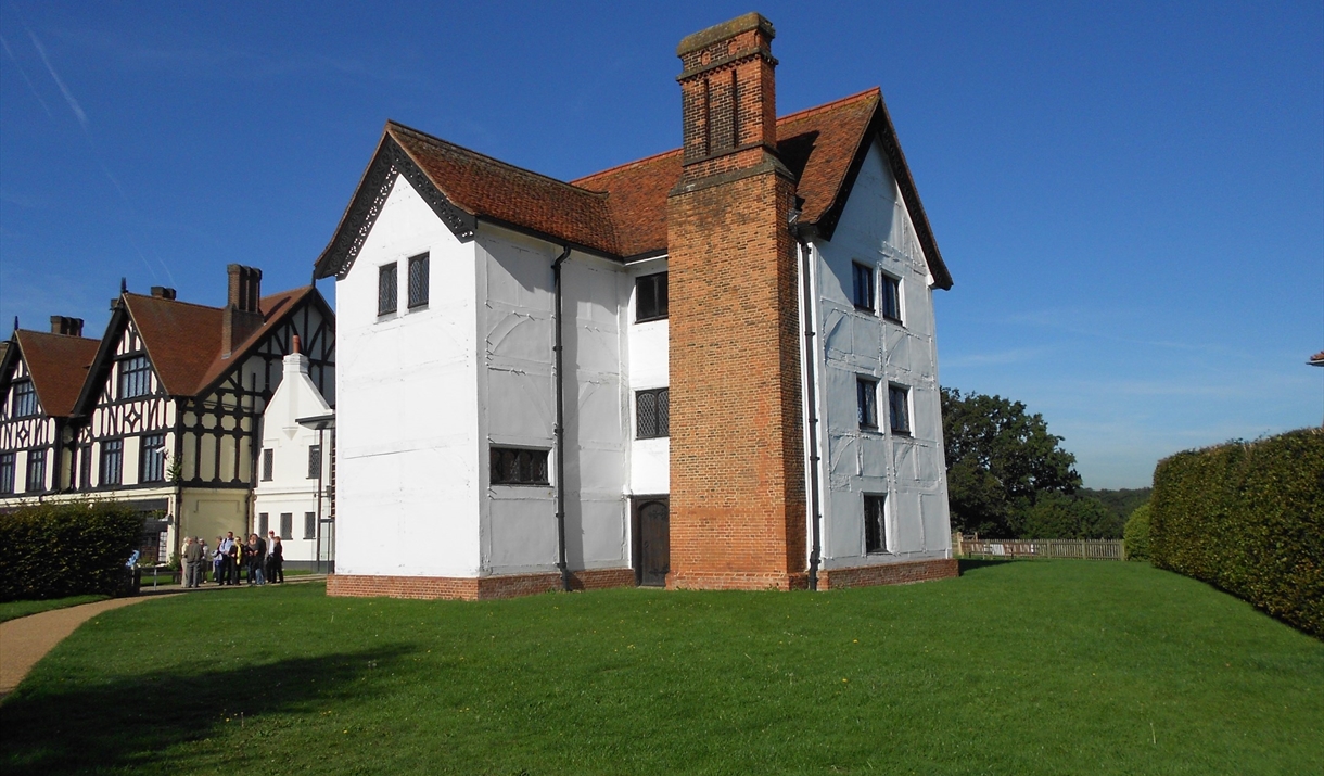 Queen Elizabeth's Hunting Lodge/The View - Historic Site in Chingford ...