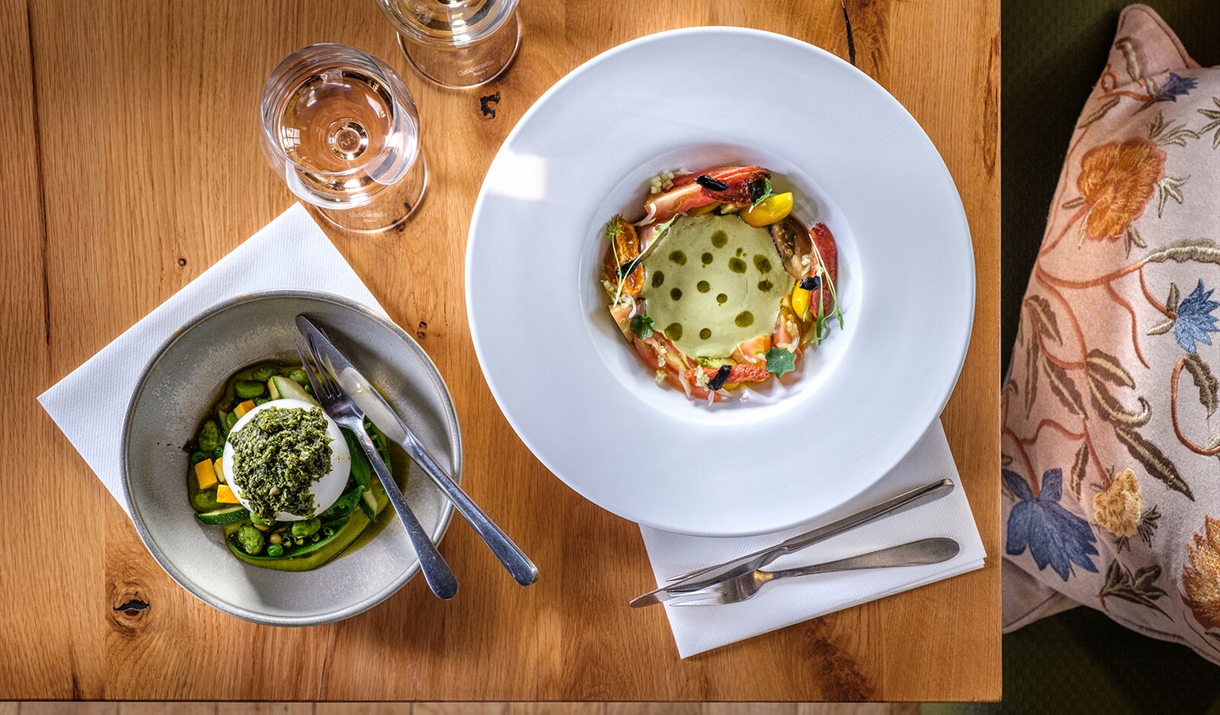 The Eight Bells - Restaurant in Saffron Walden, Saffron Walden - Visit ...