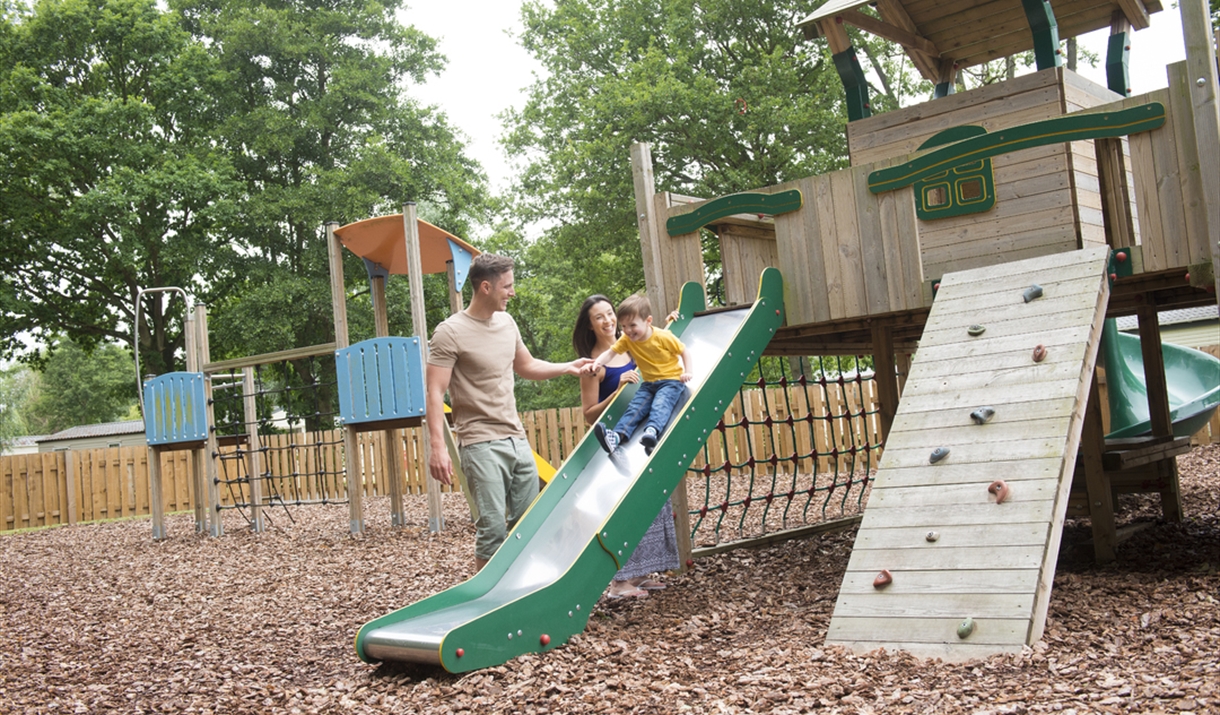 Weeley Bridge Holiday Park - Holiday Park in Clacton on sea, Clacton-on ...