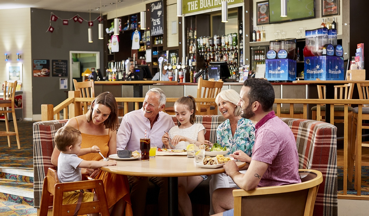 Highfield Grange Holiday Park - Holiday Park in Clacton on sea, Clacton ...