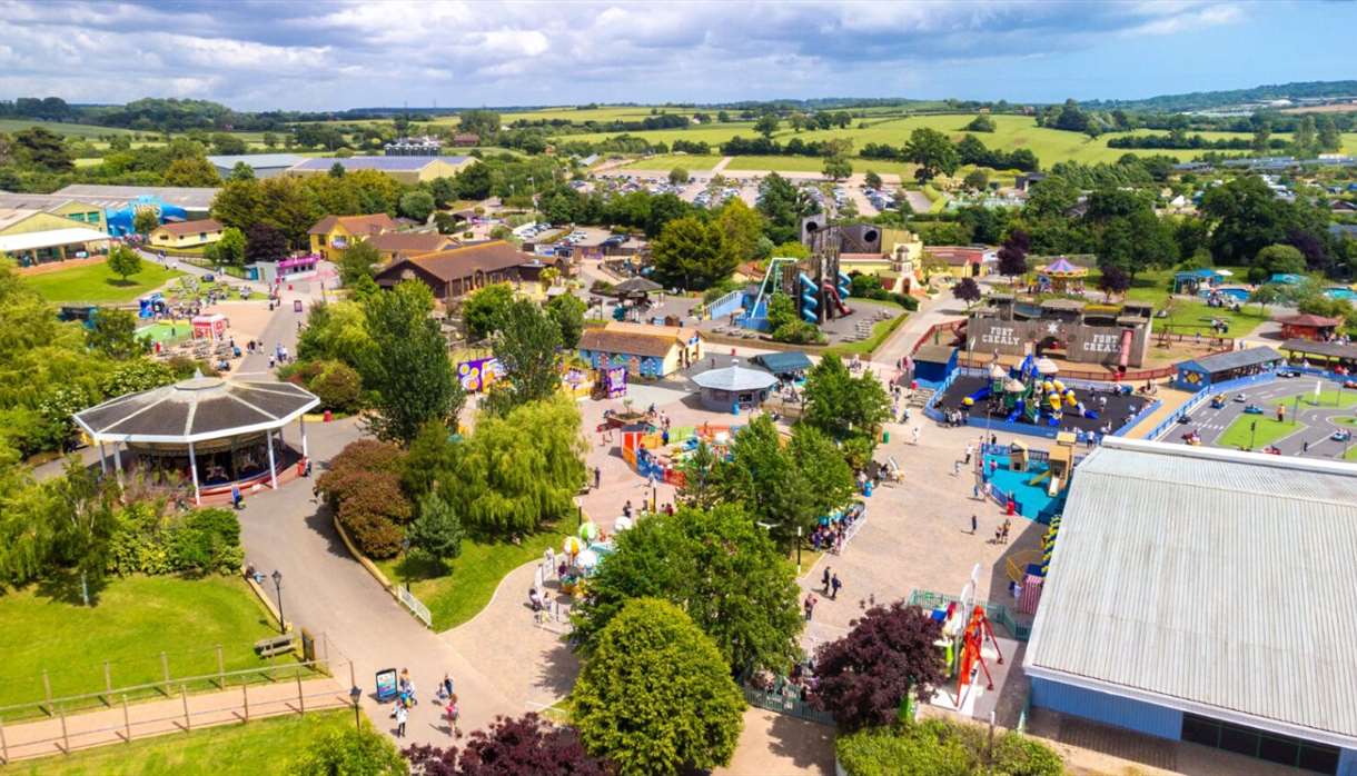 Crealy Theme Park & Resort - Theme Park / Waterpark in Exeter, Exeter ...