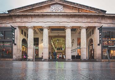 Shopping in Exeter's High Street