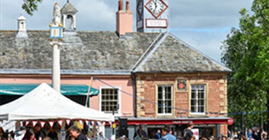 Shopping and sightseeing in Carlisle - Visit Lake District