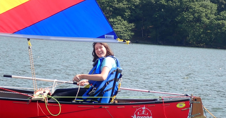 Canoe Sailing - Fast, Exciting, and Accessible with Anyone Can - Newby ...