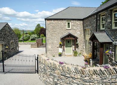 Autumn Cottage at Helm Mount Cottages - Kendal - Visit Lake District
