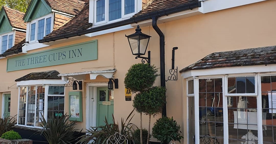 The Three Cups Inn - Stockbridge - Visit Hampshire