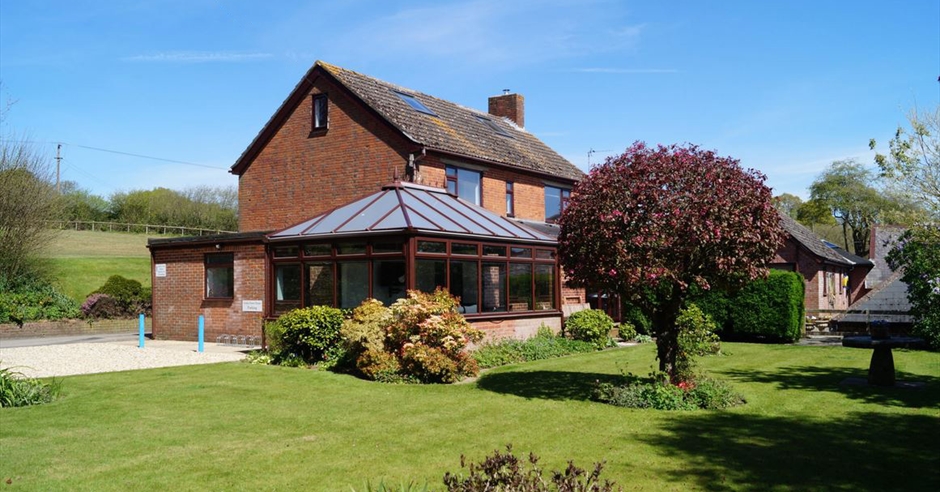 Arniss Farmhouse - Fordingbridge - Visit Hampshire