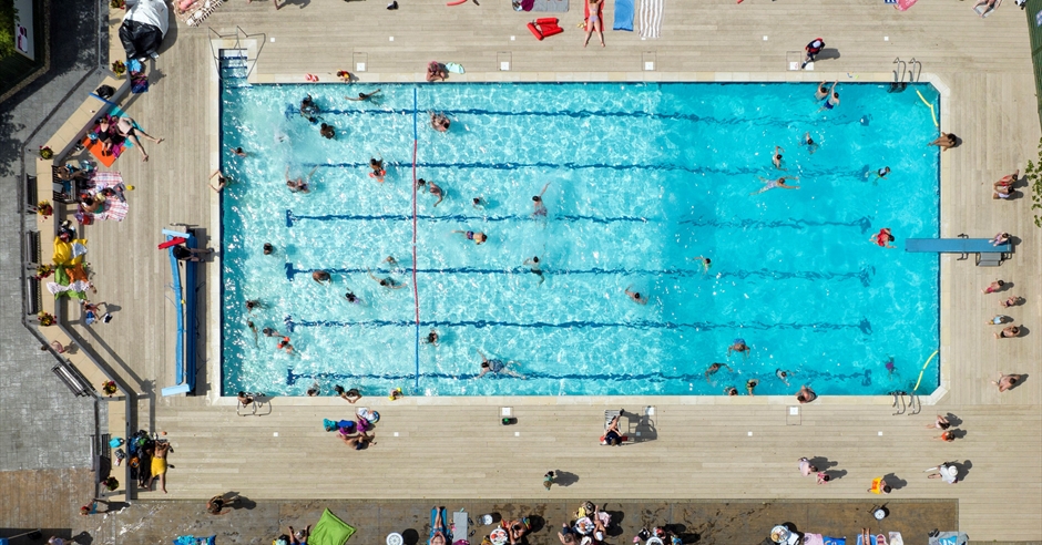 Petersfield Heated Open Air Pool - Visit Hampshire
