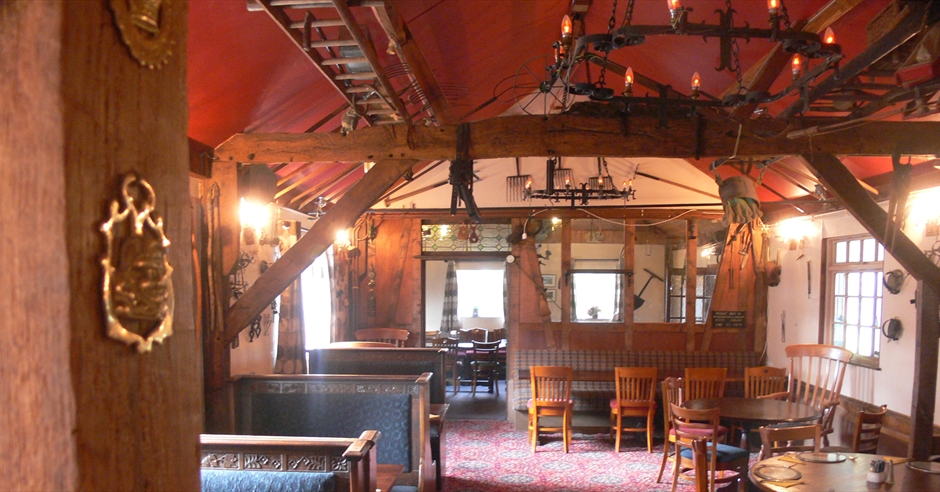 Wyke Down Country Pub and Restaurant - Andover - Visit Hampshire