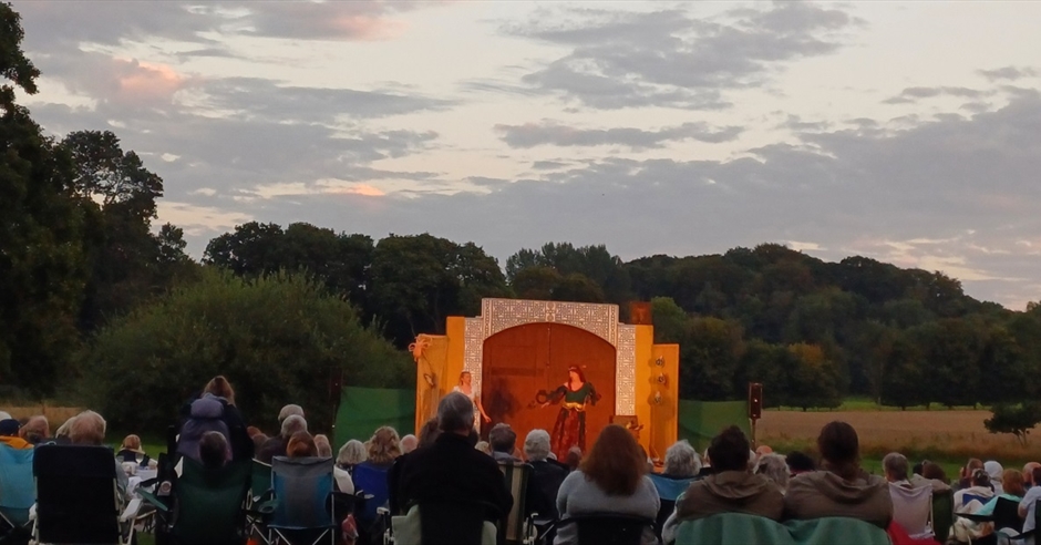 Rain or Shine presents 'The Importance of Being Earnest' at Rockbourne ...