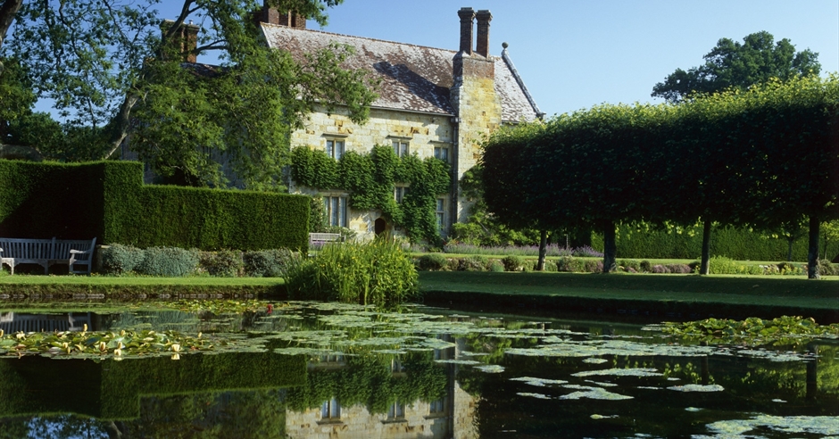 Poetry Writing Workshop at Bateman's with Helen Stockton - Visit 1066 ...