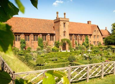 Hatfield House - Hatfield - Visit Heritage