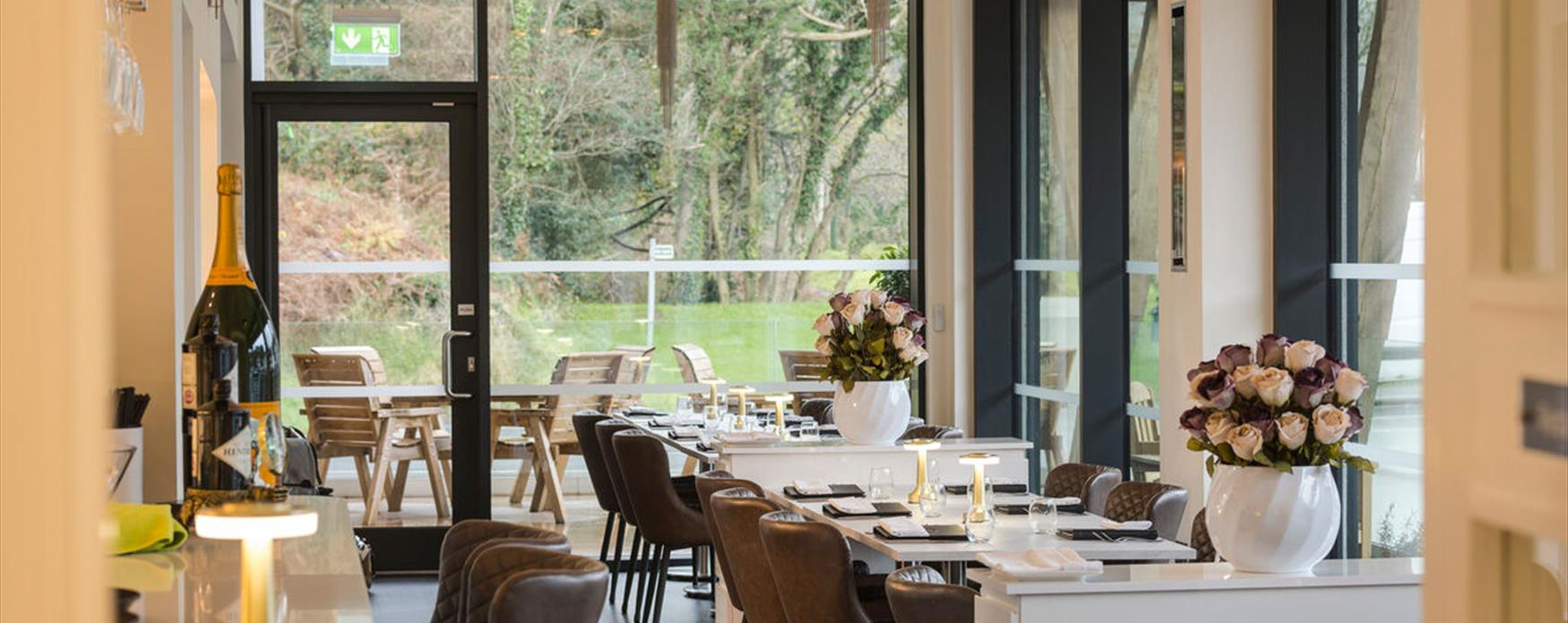 Explore the Island's Restaurants