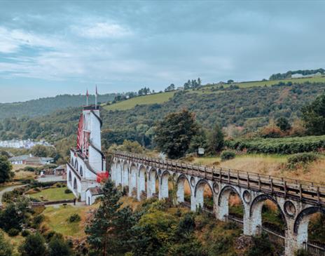 Explore the Island's Restaurants