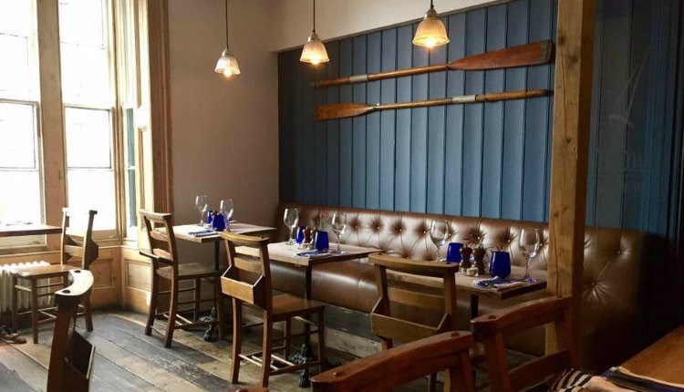 The Coast Bar & Dining Room - COWES - Visit Isle Of Wight