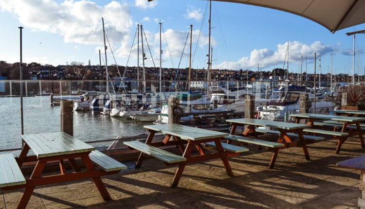 The Lifeboat - EAST COWES - Visit Isle Of Wight