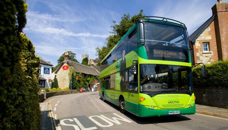 vector buses isle wight